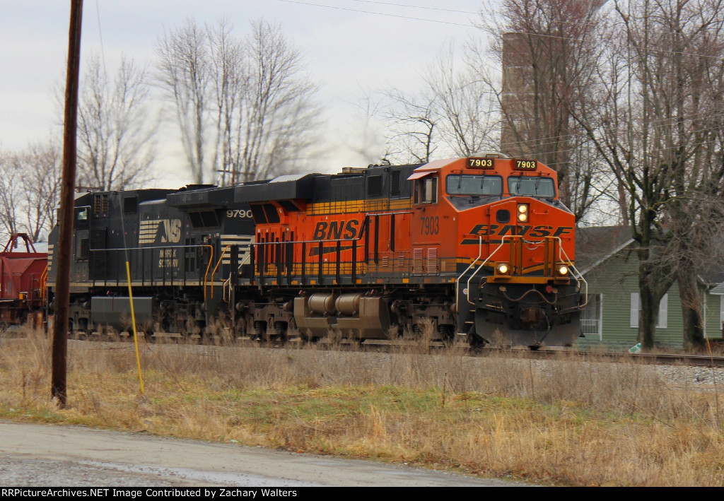 BNSF 7903 NS 9790